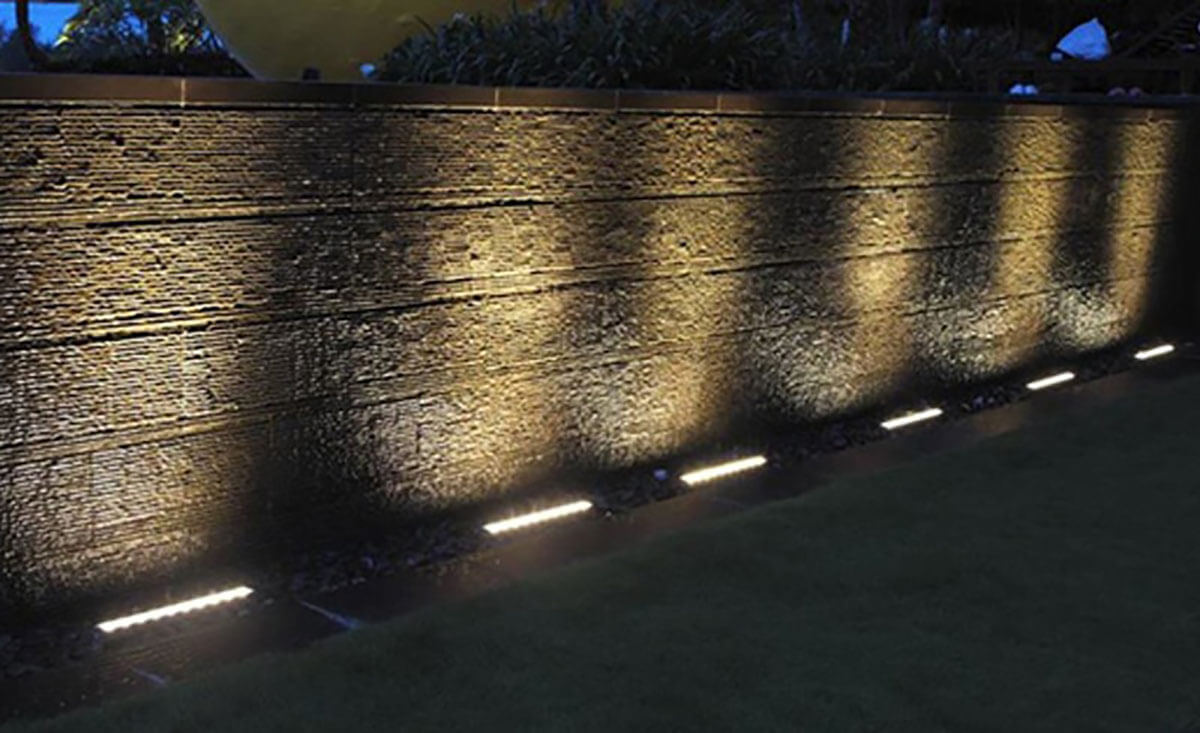 Which Is Better for Outdoor Use: LED or Incandescent Lighting?