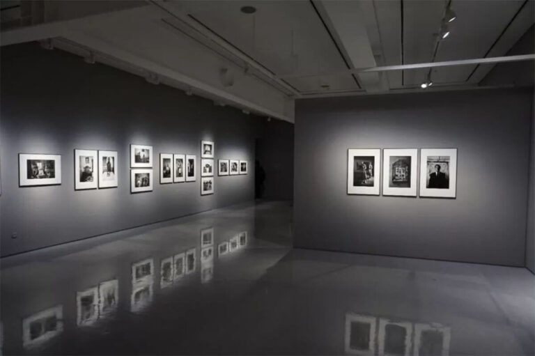 How to Choose Art Gallery Lighting: The Ultimate Guide