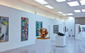 How to Choose Art Gallery Lighting: The Ultimate Guide